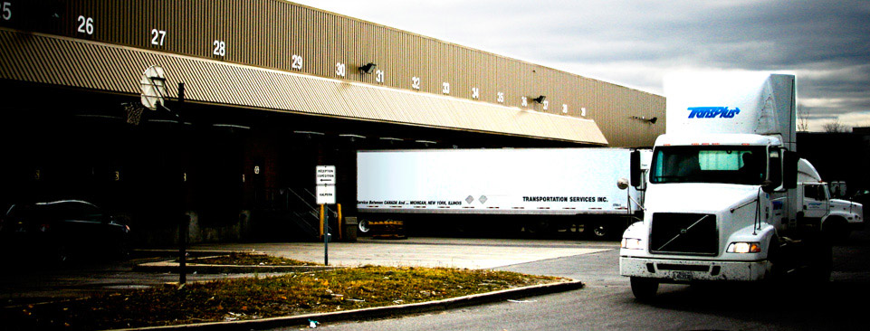 Trucking services in Canada - LTL (Trans-Plus)
